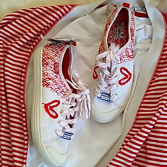 BOBS from Skechers | Shoes | Nwt Womens Bobs Heart Red And White ...